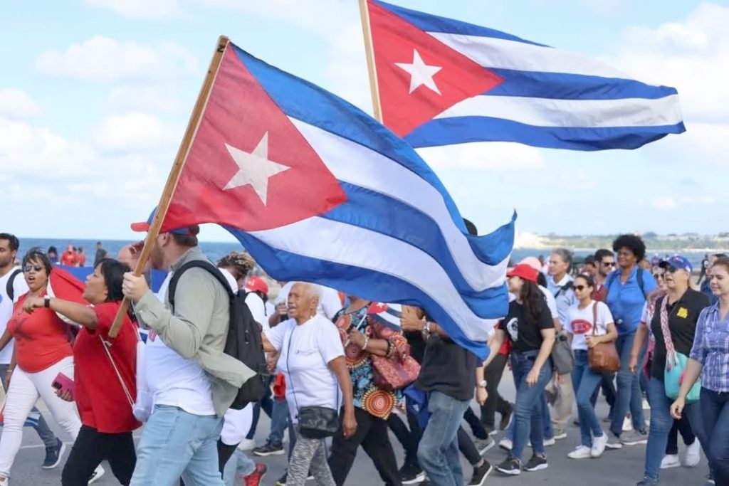 Pour exiger la levée de 20 ans de blocus américain contre Cuba : Des ...